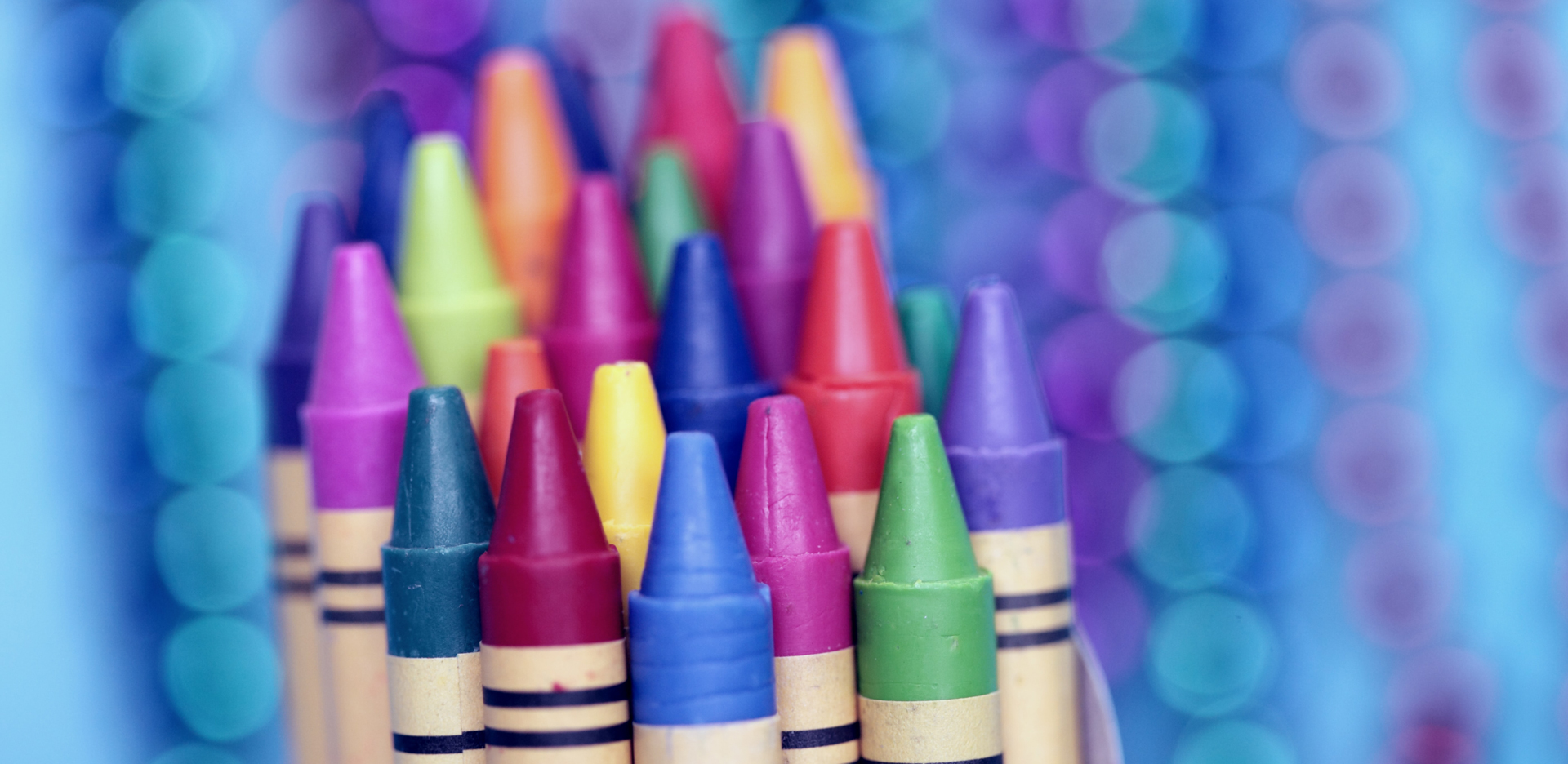 Crayones | CBN Latino